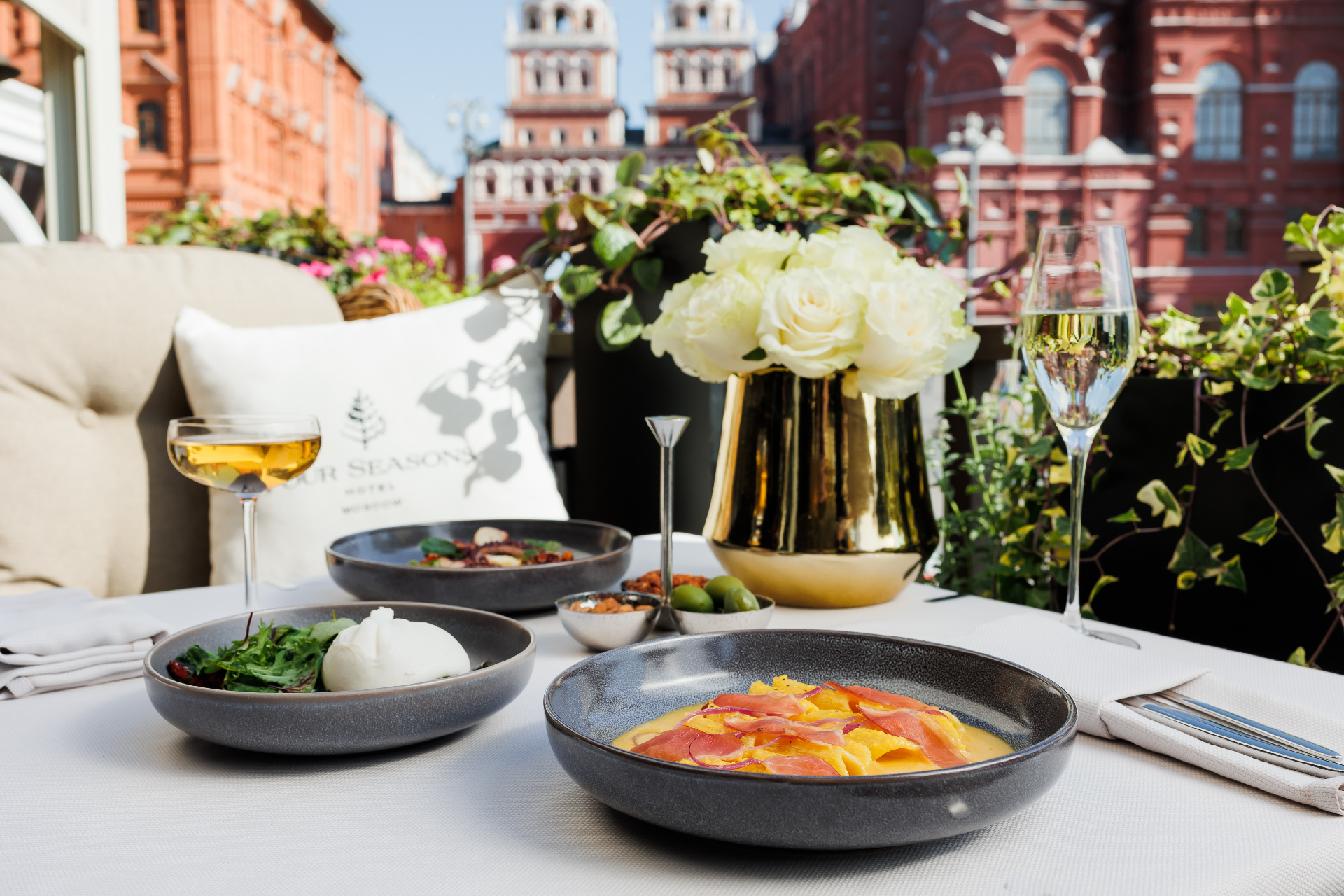 Restaurants of the Four Seasons Hotel Moscow, Moscow